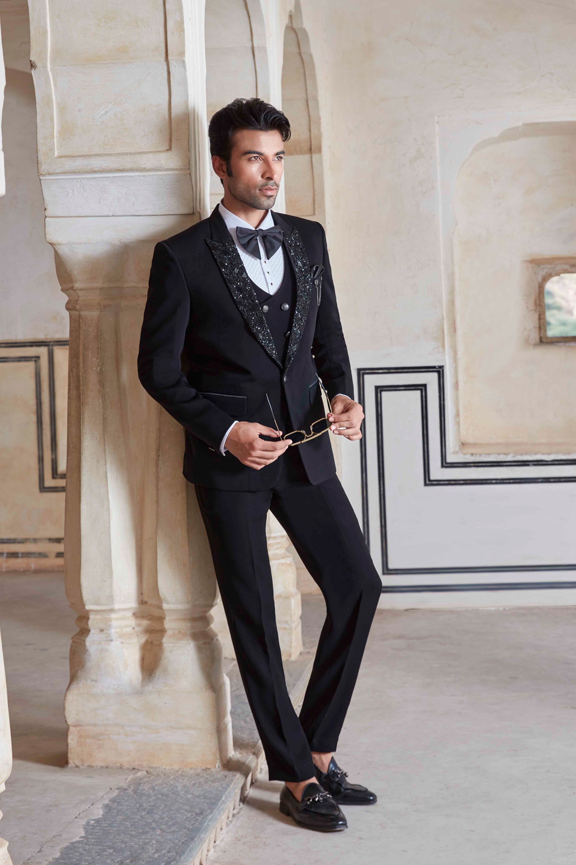 MATTE BLACK SUIT